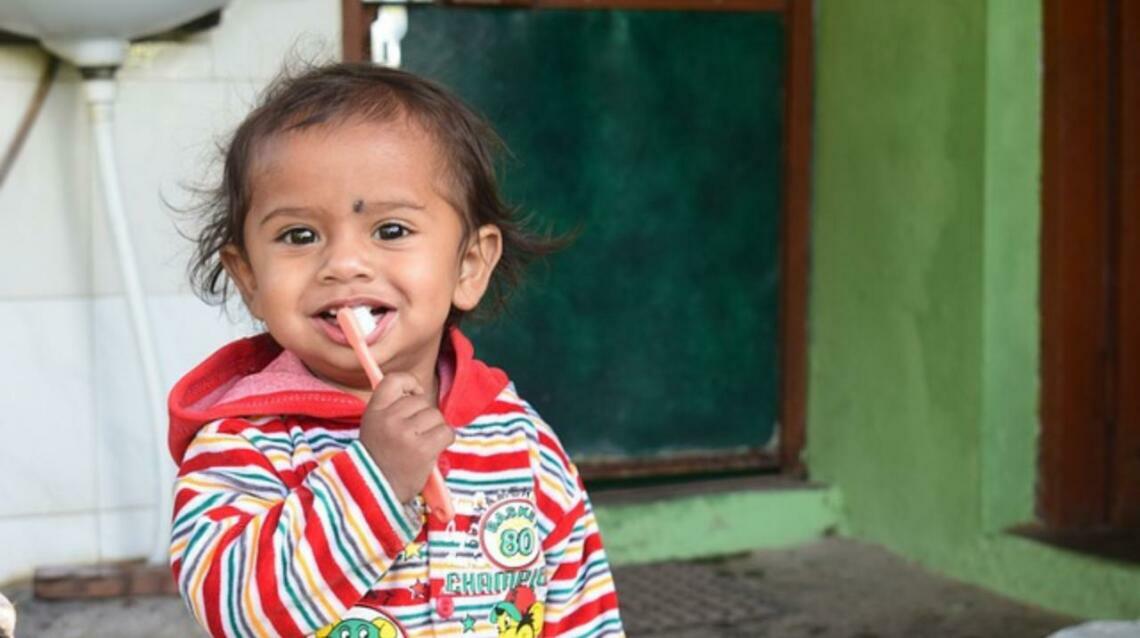how-to-teach-your-child-to-brush-their-teeth