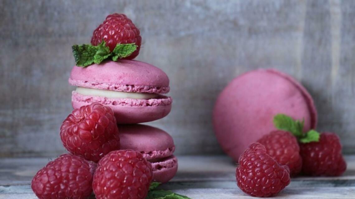 How to Eat Mithai or Indian Sweets or Chocolates?